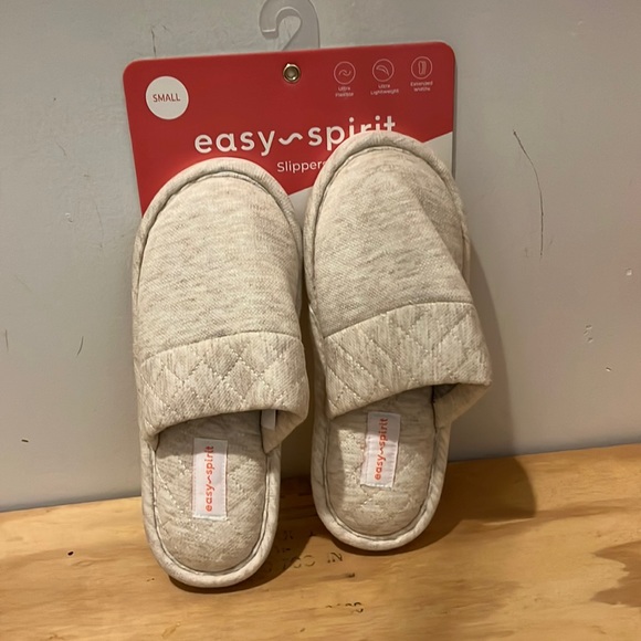 Easy Spirit | Shoes | Easy Spirit Slippers | Poshmark